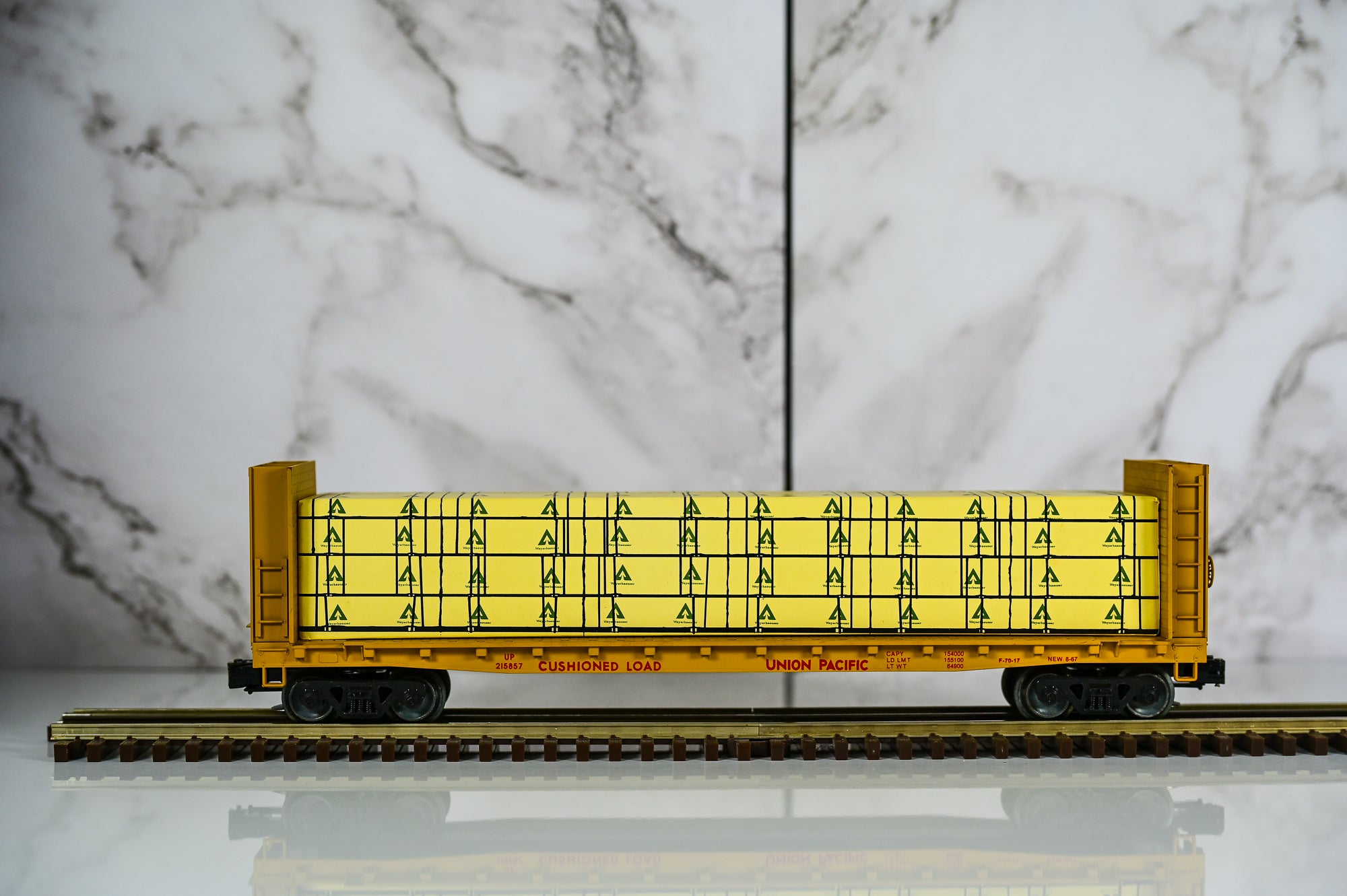 Weaver Union Pacific 50' Bulkhead Flat Car #115857 | O Scale